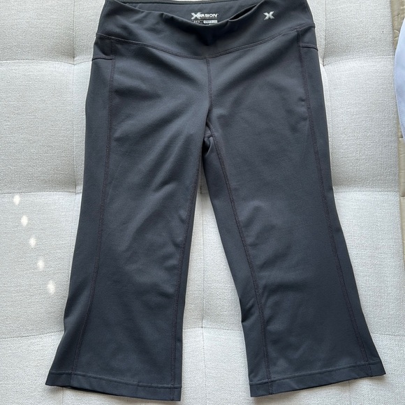 Xersion | Pants & Jumpsuits | Xersion Performancewear Capri Pants Slim ...